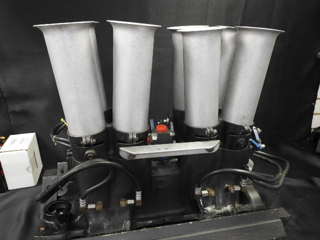 CROWER TILTED SB CHEVY 2.5" - 8 STACK NEW RAM TUBES - REBUILT BARREL VALVE